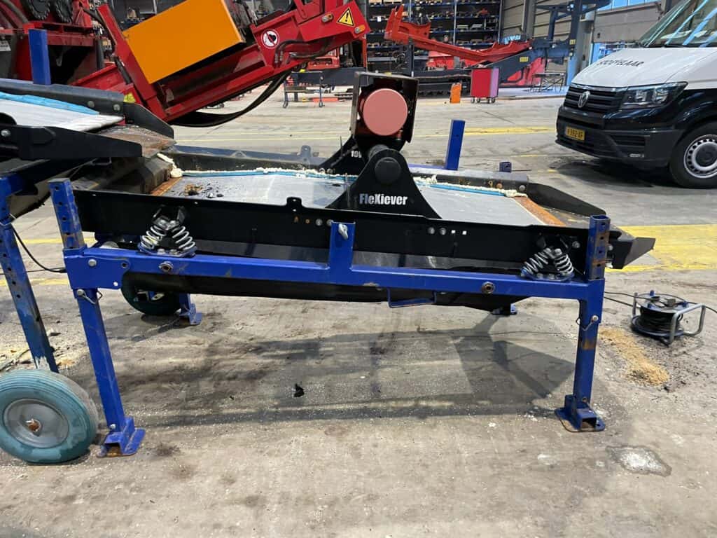 Flexiever Mobile vibrating screen 2019 for sale - Smet Machinery